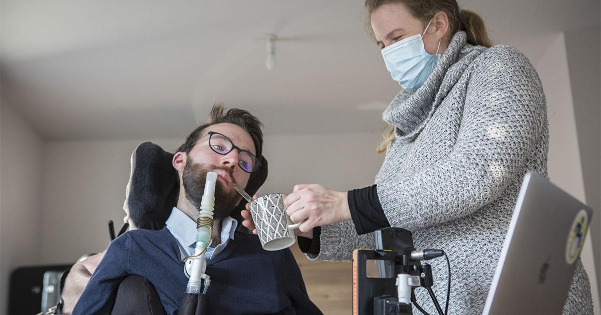 Aides à domicile : L’AFM-Téléthon et APF France handicap, soutenues par ...